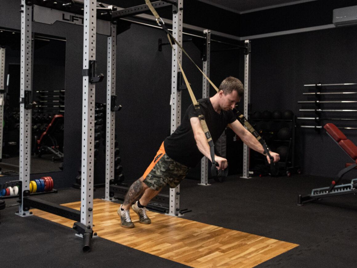 Bird Dog - prosto i efektywnie popraw swoją stabilizację - Fitnessowy.NET