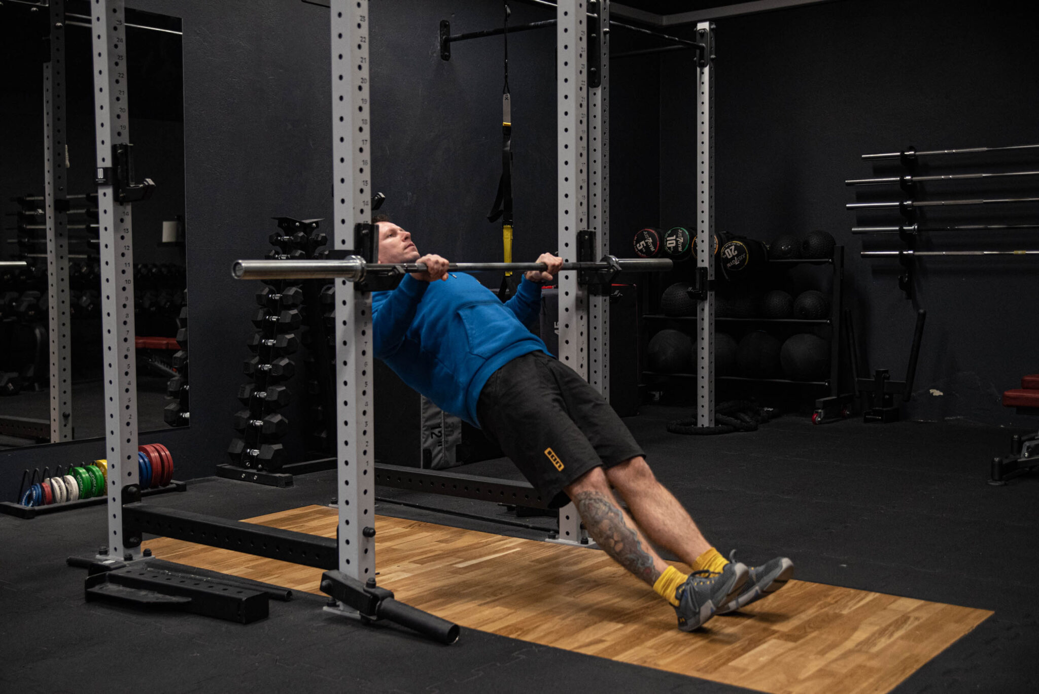 Inverted Row czyli podciąganie australijskie - Fitnessowy.NET